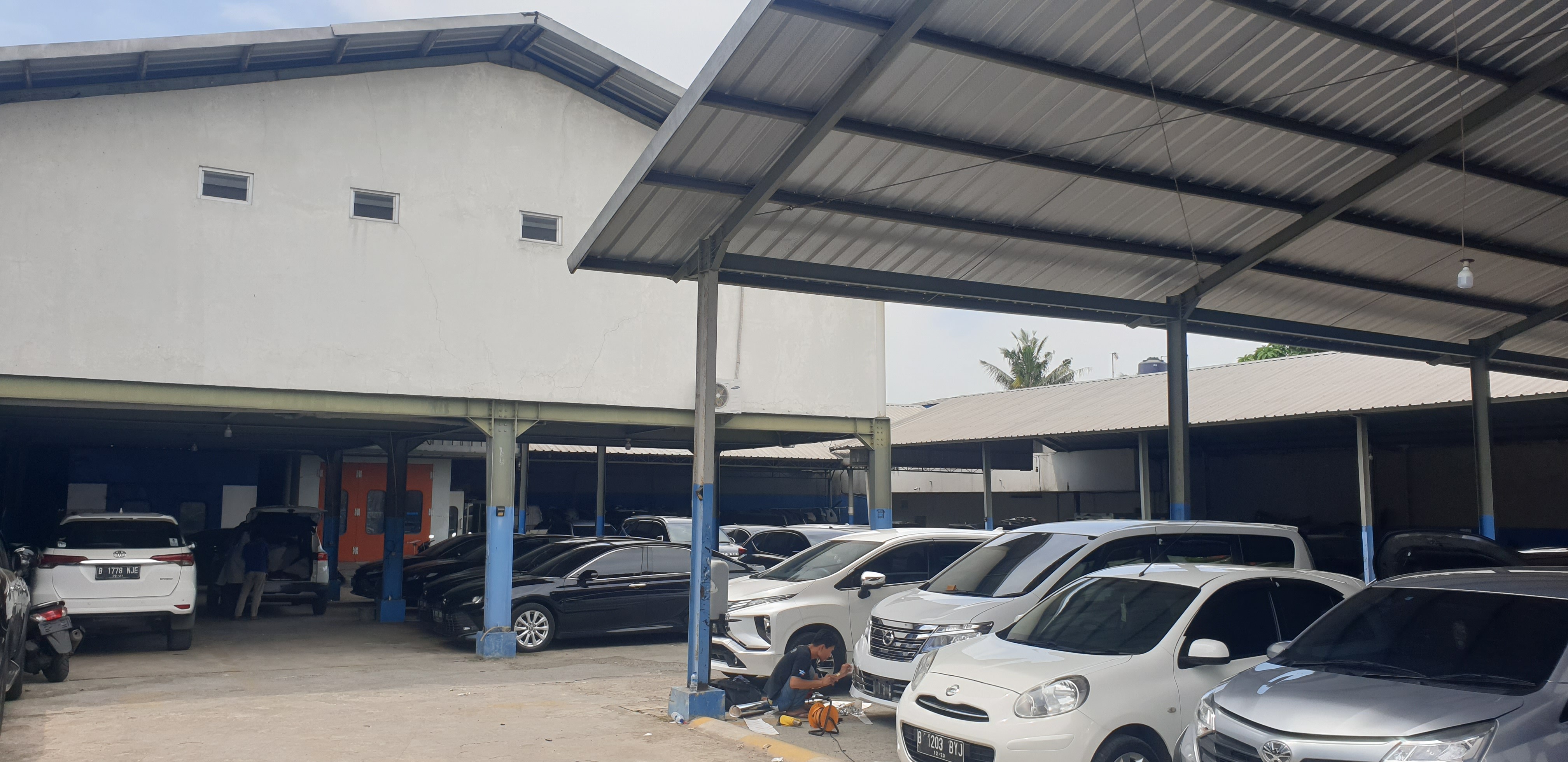 Temukan Bengkel dan Montir Specialist Body & Paint Mobil - Setir Kanan
