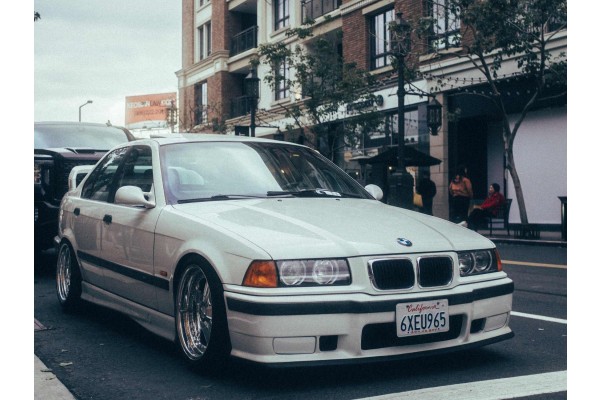 BMW E36 Bekas: Mobil Eropa Berkelas, Harga Terjangkau! - Setir Kanan