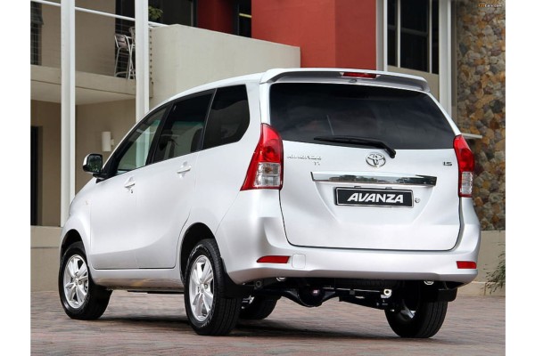 6 Rekomendasi Mobil 1300 cc, Murah dan Irit BBM - Setir Kanan