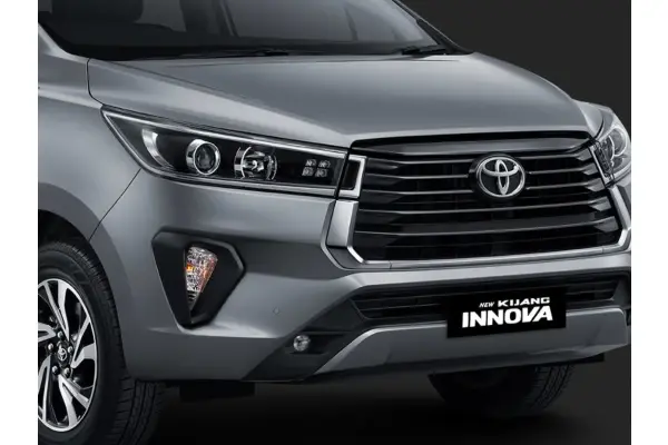Masih Laris! Ini 5 Kelebihan Innova Reborn Dibanding Zenix - Setir Kanan