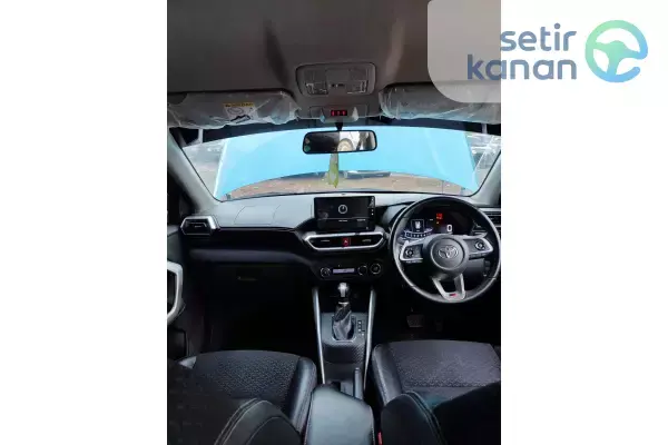 Jual Mobil TOYOTA RAIZE 1.0 G CVT A/T ONE TONE automatic 2021 Samarinda ...